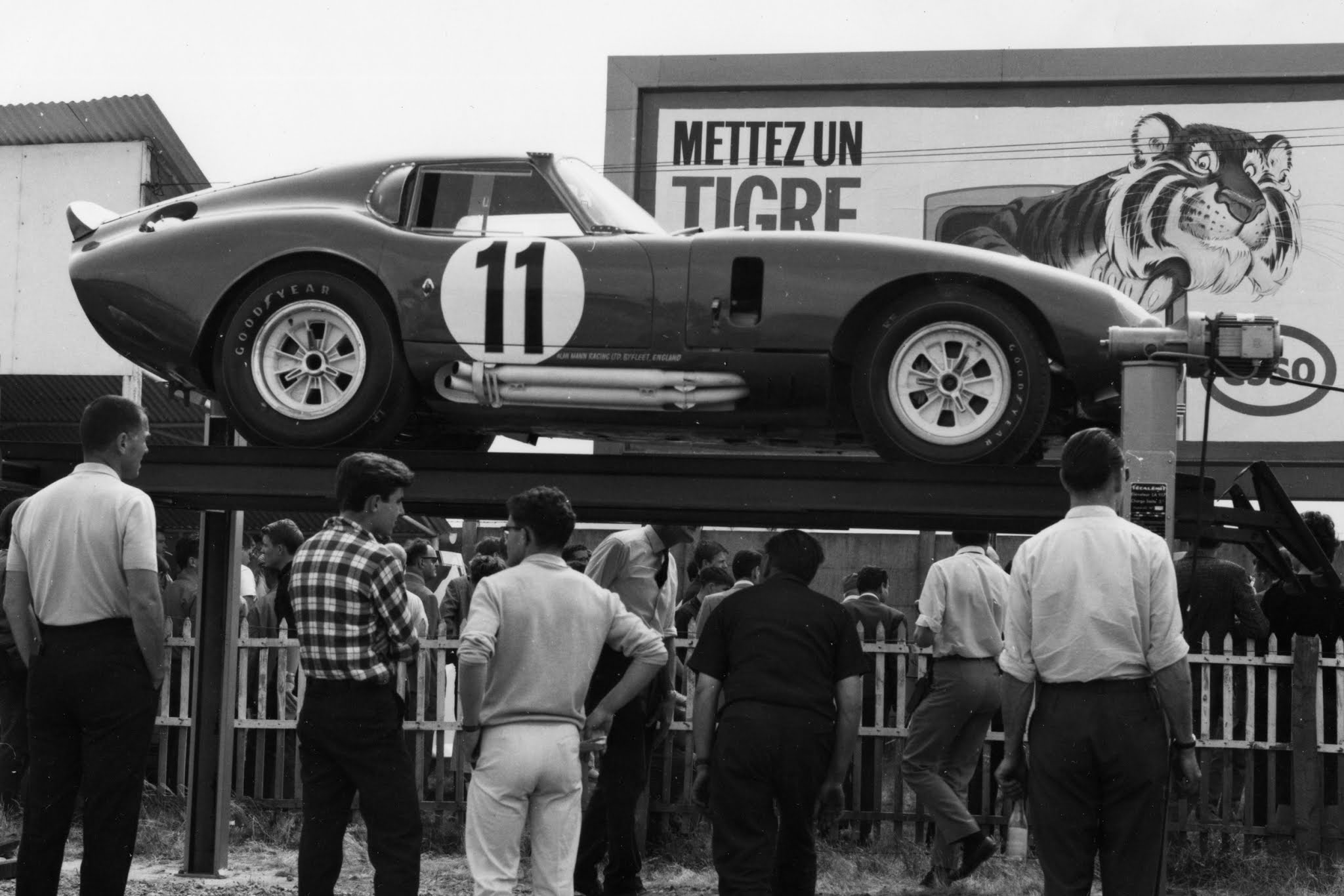 REIMS:64 - CUSTOM h0 SLOTCAR RACE-TRACK - CIRCUIT REIMS-GUEUX