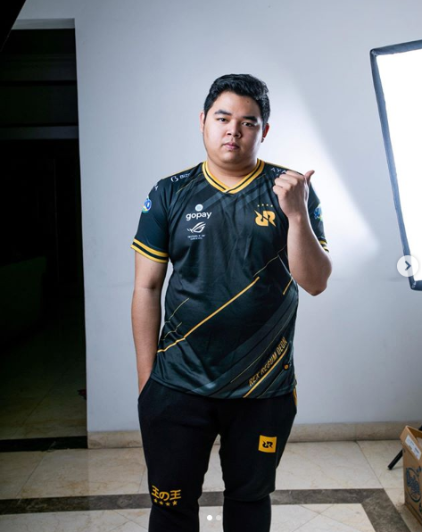 Biodata RRQ R7 | Best Offlaner Dari Team RRQ Hoshi - Pekocan