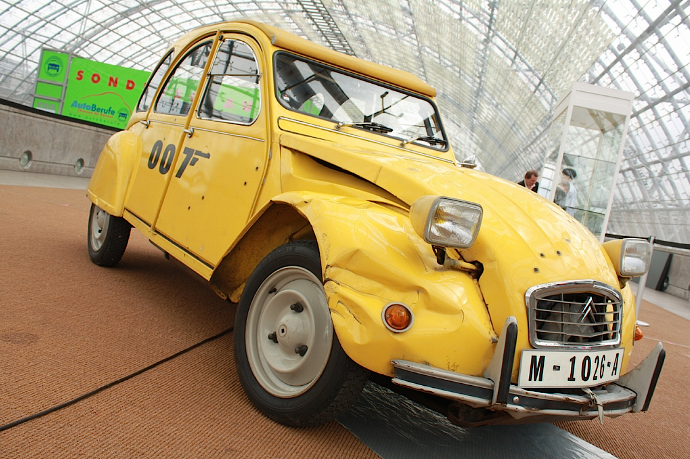 FAB WHEELS DIGEST (F.W.D.): 1981 Citroën 2CV '007'