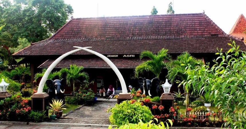 Objek Wisata Puri Maerokoco Semarang, Taman Mininya Jawa Tengah ...