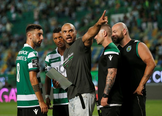 Guachos Vermelhos: Claques legalizadas para que vos quero...