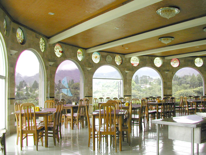 Wisata Unik: Hotel Seruni Cisarua Puncak Jawa Barat - Pemandangan dan ...