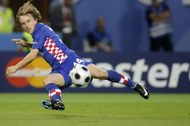 Luka Modric Croatia Best Football Player Profile,Bio & Images 2012 ...