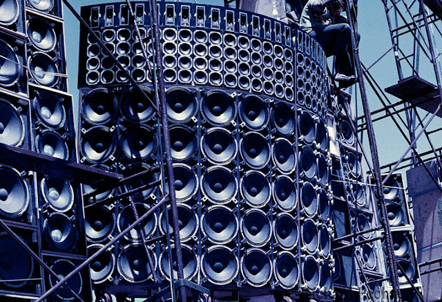 20 Amazing Vintage Photos of the Grateful Dead’s Wall of Sound, 1974 ...
