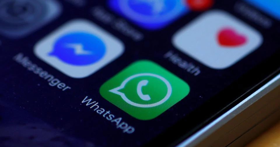 Un 'wasap' y 'wasapear', adaptaciones adecuadas al español