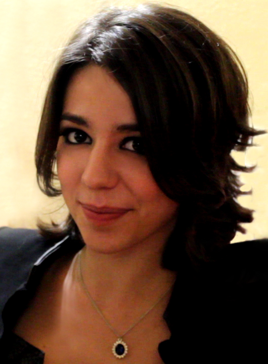 ESTEFANIA ÁLVAREZ: Autora