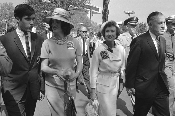 50 Dreamy Photographs of Mitt Romney as a Young Man