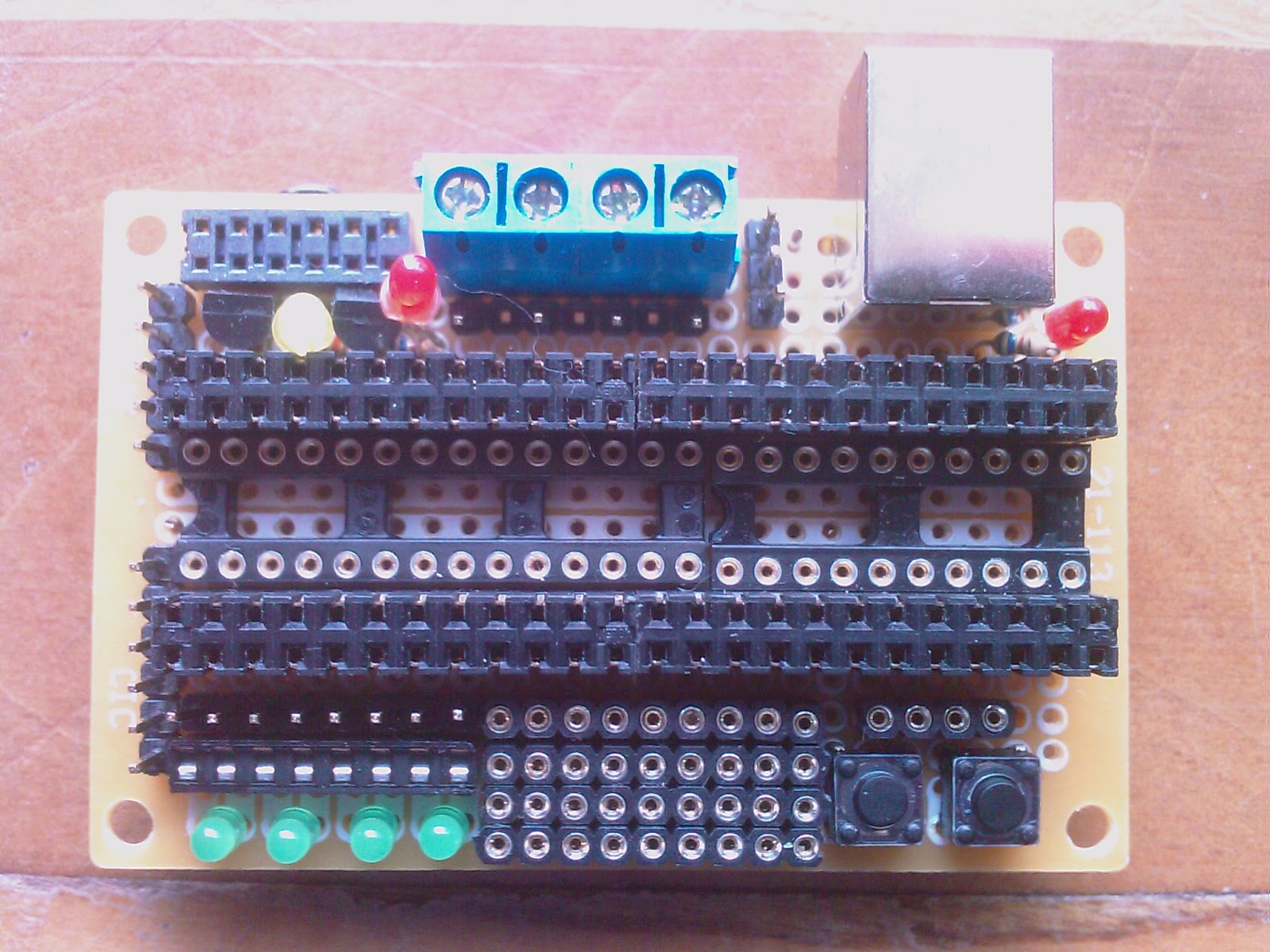 Tech with Dave: Any Chip prototyping board with USB