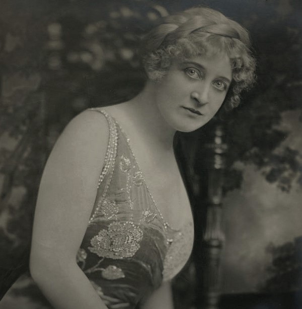 Adele Blood & Her Sad Suicide