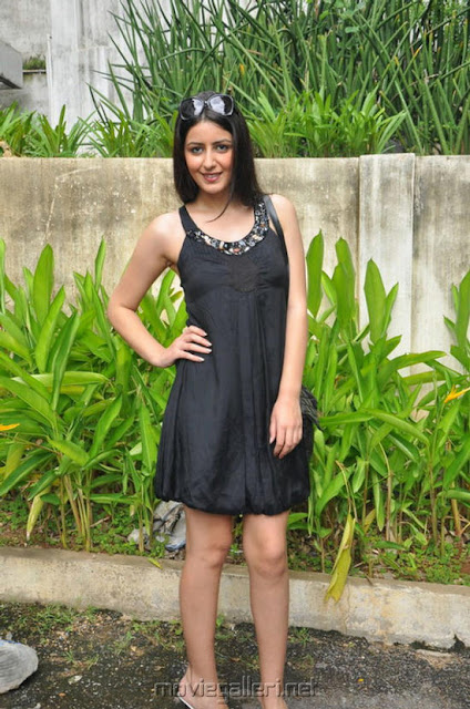 Telugu Actress Anuki Photos Shoot in Black Dress
