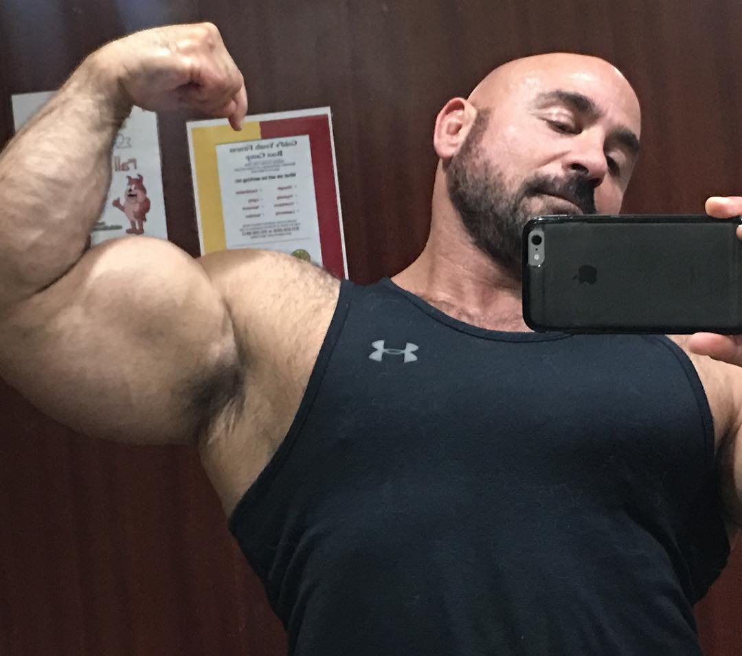 Muscle Lover: Mike Ergas