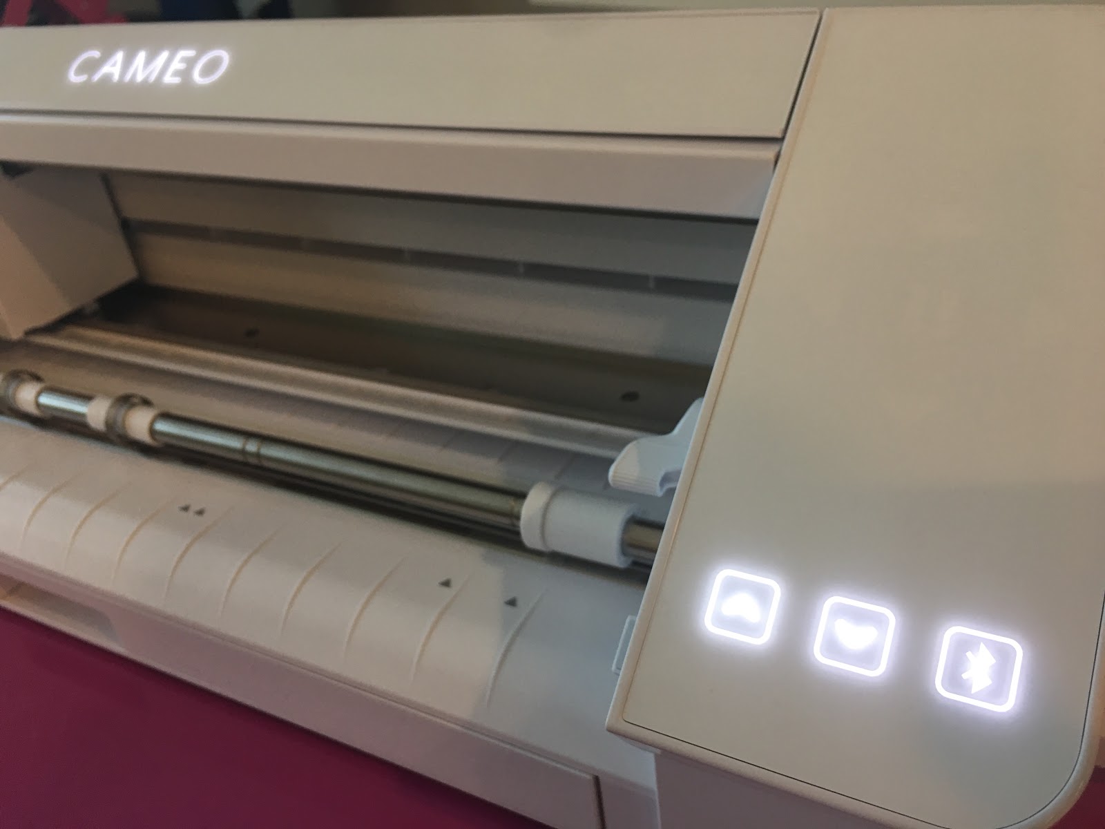 Silhouette CAMEO 4 Set Up and Unboxing (Video) - Silhouette School