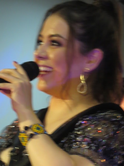 somos el espectador: JANETH VALENZUELA ESTALLIDO DE EXITO CON ACORDEON