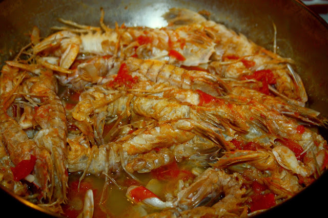 lulu love food and photo: Makarona spageti me gjinkalla deti :)