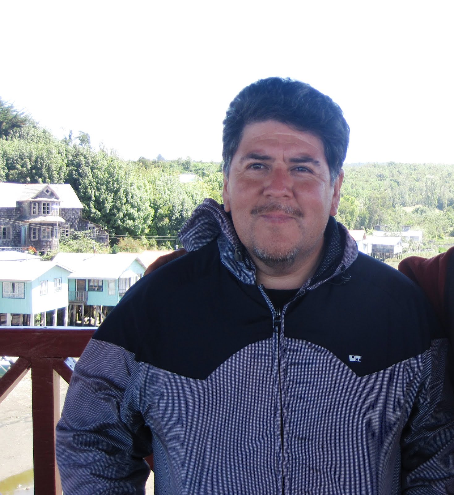 CHILLÁN : TIERRA Y TRADICIÓN: CHILOÉ, VACACIONES, LIBROS Y AUTORES