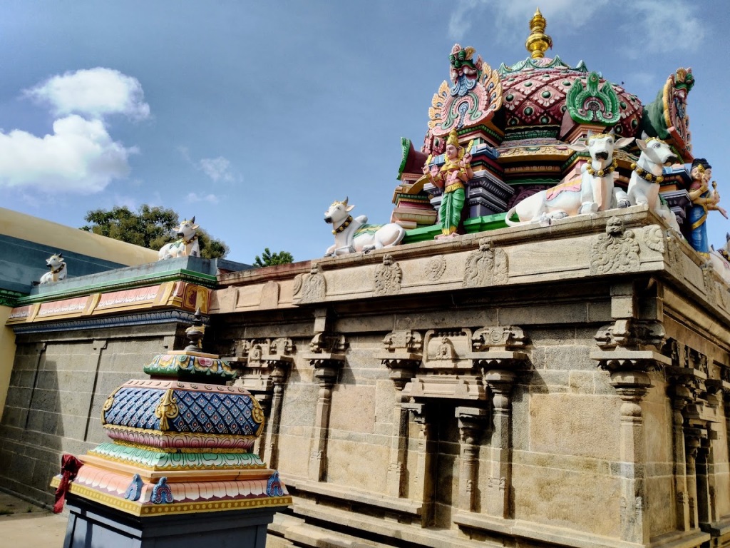 Tamilnadu Tourism: Punugeeswarar Temple, Mayiladuthurai