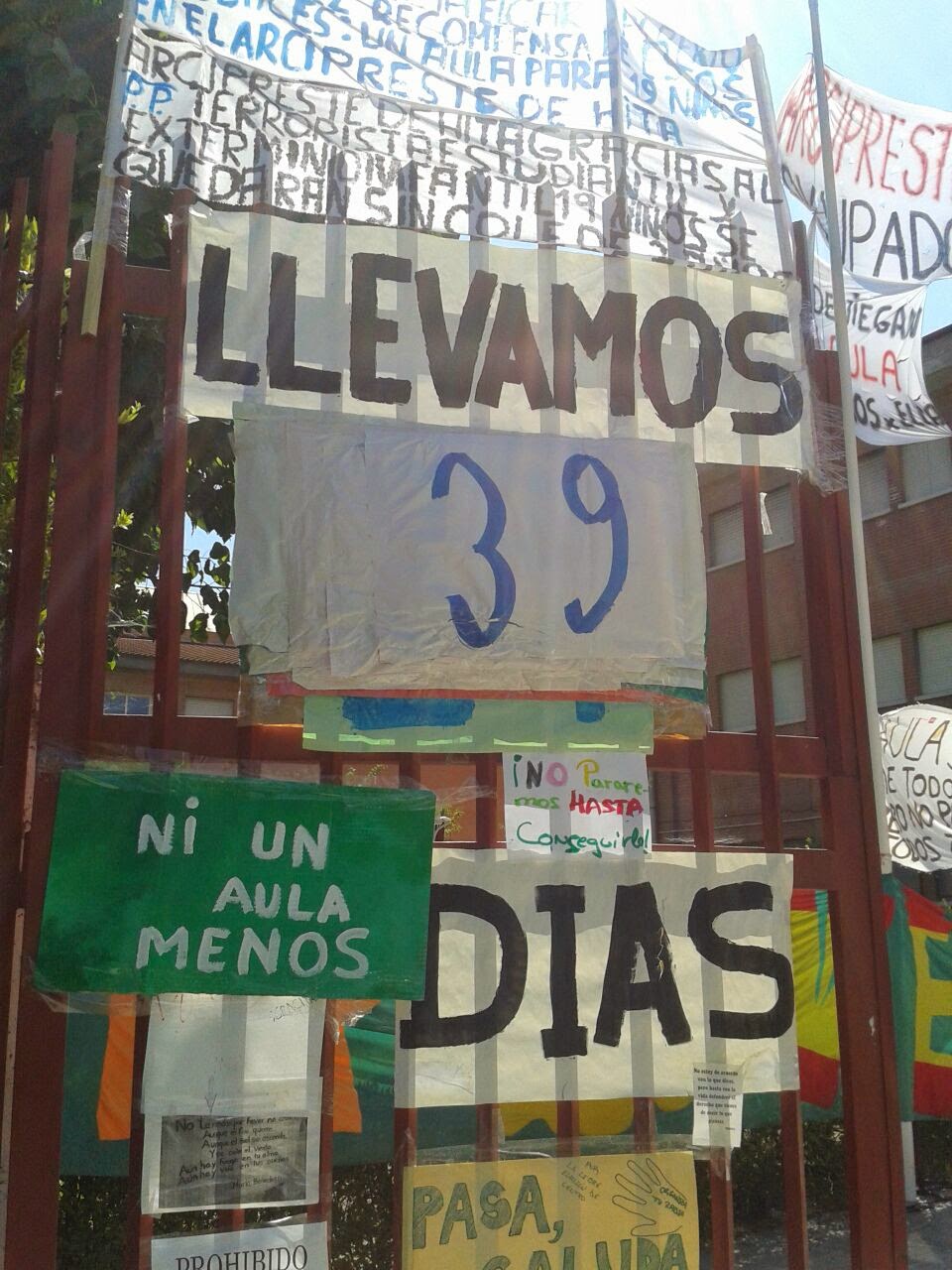 MareaVerde: 39 días #ArcipresteOkupado: Asamblea permanente y ...