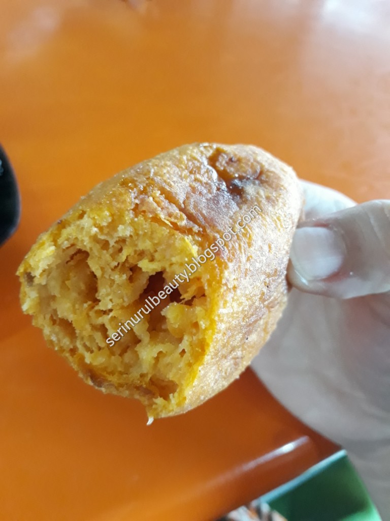 Healthy Nurul Beauty: Delicious kuih Cek Mek Molek and Lompat Tikam.