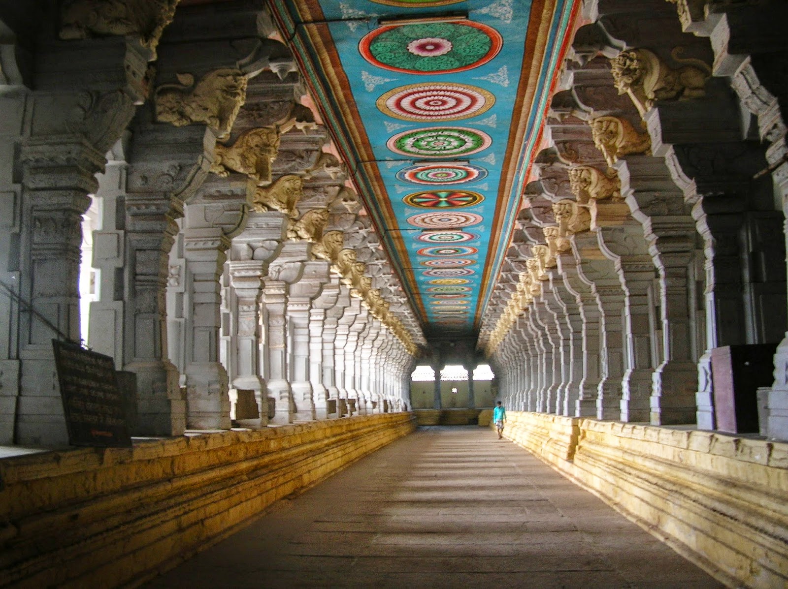 Yatraklick: Ramanathaswamy Temple, Rameswaram, Tamil Nadu, India