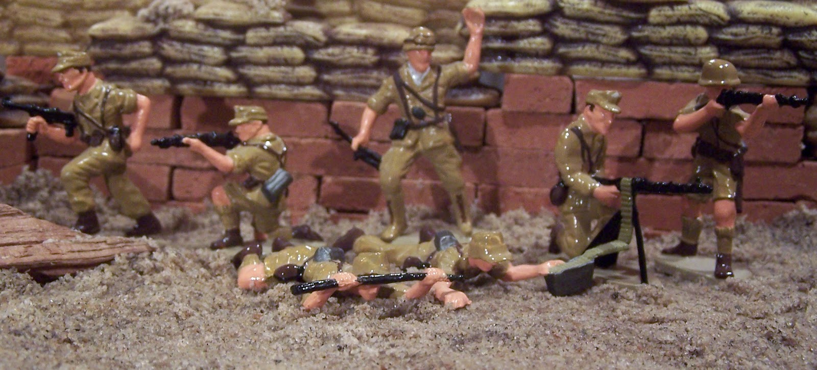 WWII Plastic Toy Soldiers: Matchbox - Toy Soldiers