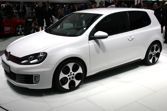voitures et automobiles: La Volkswagen Golf 6