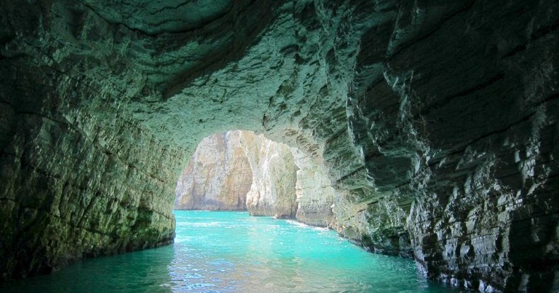 ilclanmariapia: Di grotta in grotta