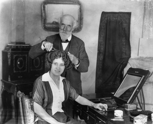 Pressing Comb/Hot Comb: *Pictures*