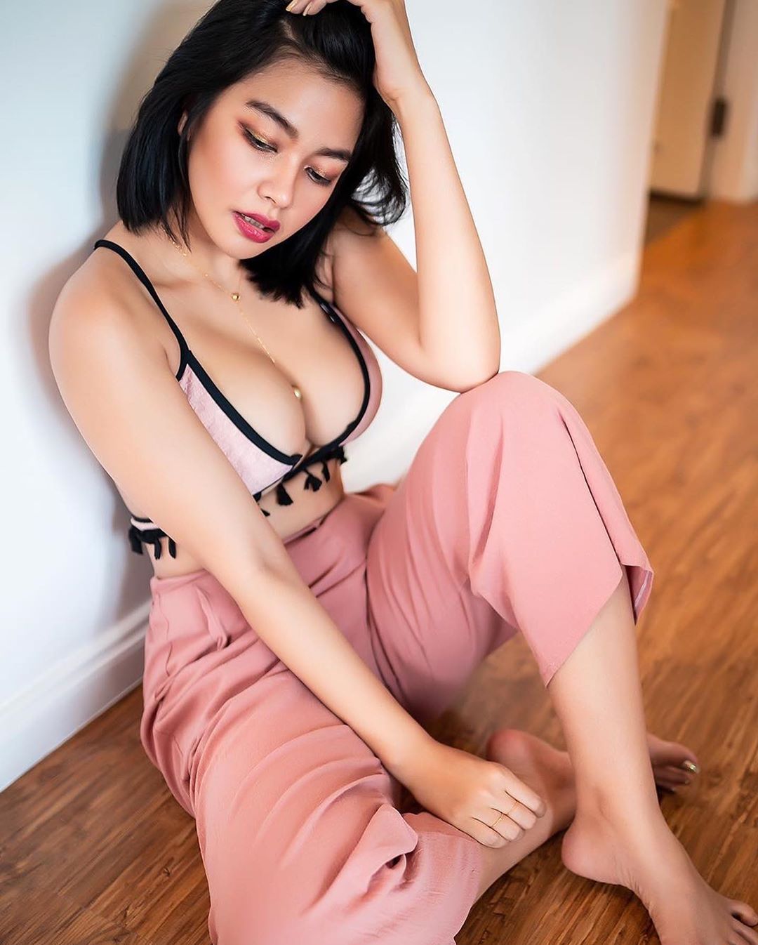 Nwe Nwe Htun | Myanmar Model Girl