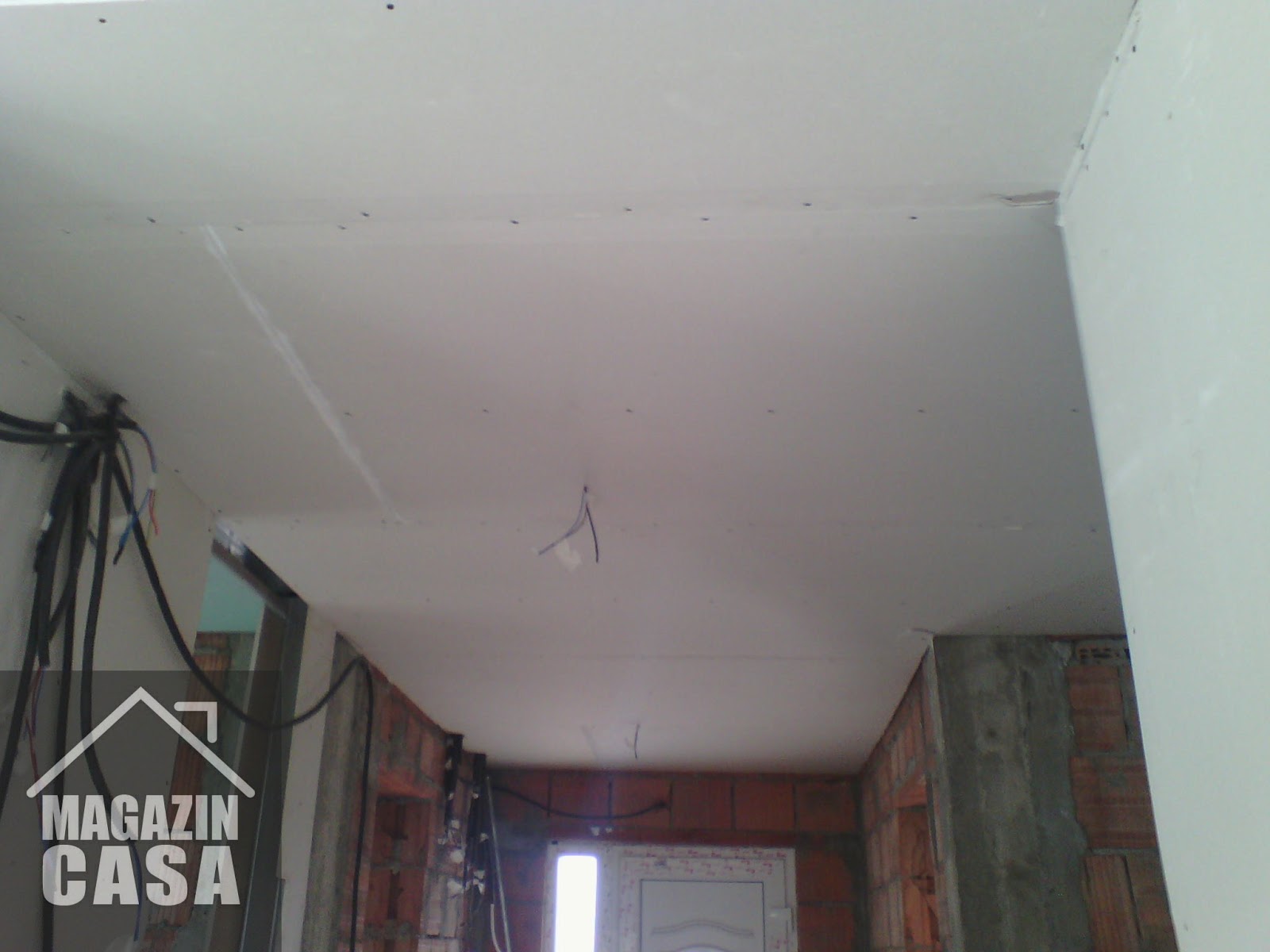 Arhiconstruct: Tavan rigips pe structura metalica