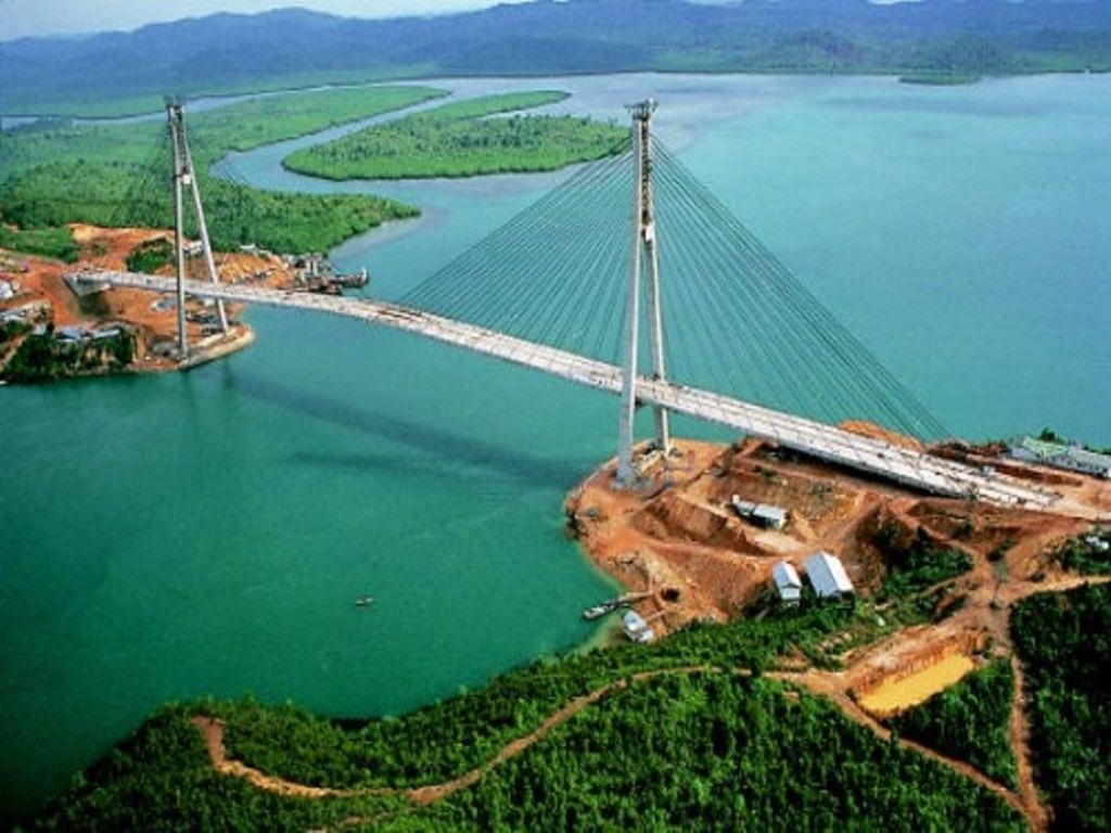 Indonesian Tourism: Barelang Bridge