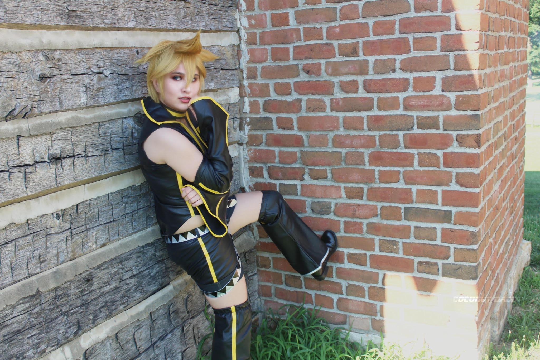 Coconutdaddy Productions: More Len Cosplay with Instagram Model @Lukidokii