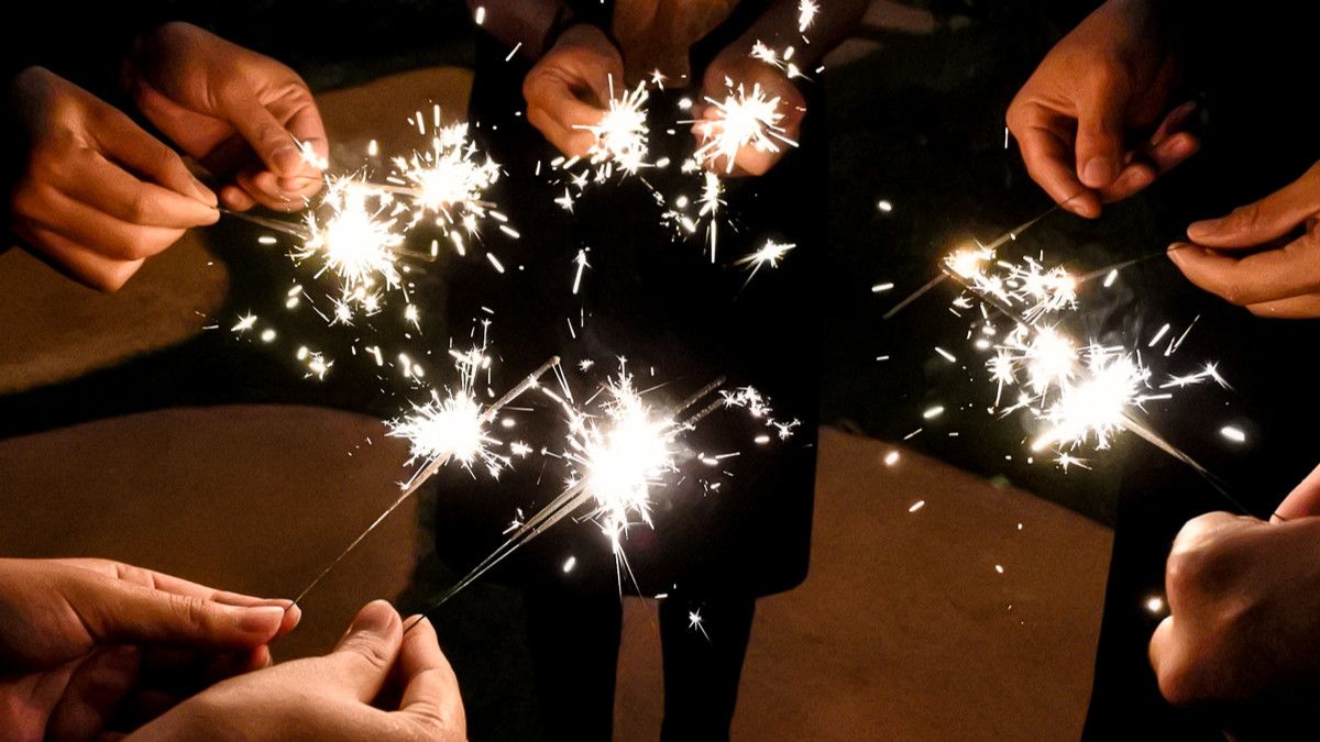 Bunga Api Hari Raya - Bunga Api High Res Stock Images Shutterstock ...