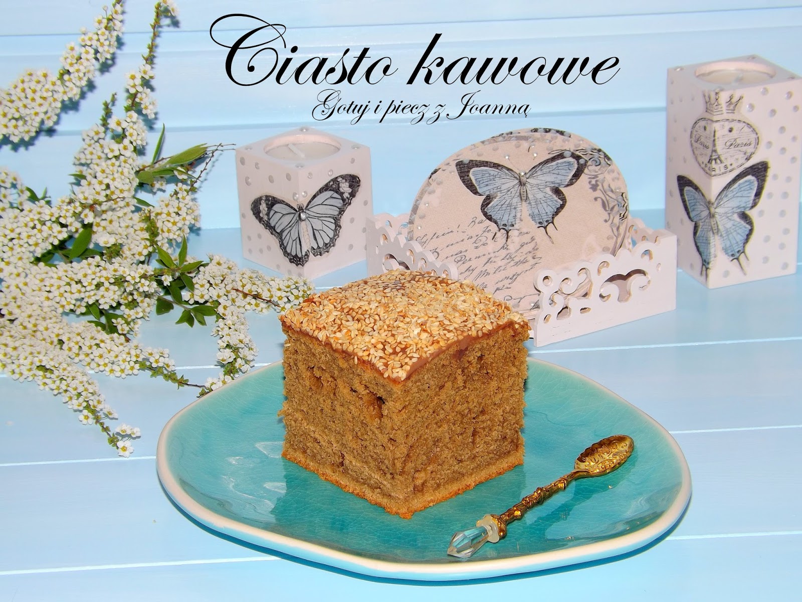 ciasto-kawowe-z-polew-czekoladow-i-pra-onym-sezamem-gotuj-i-piecz-z