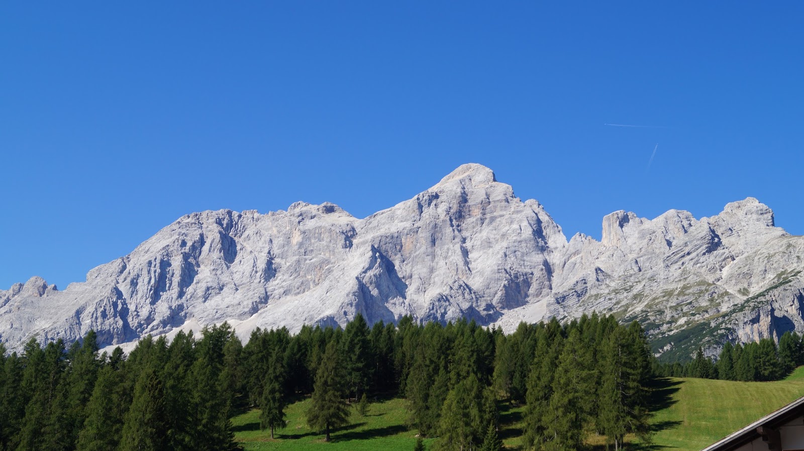 Sguardo dall'alto: Rif. Palafavera - Rif. Coldai - Lago Coldai