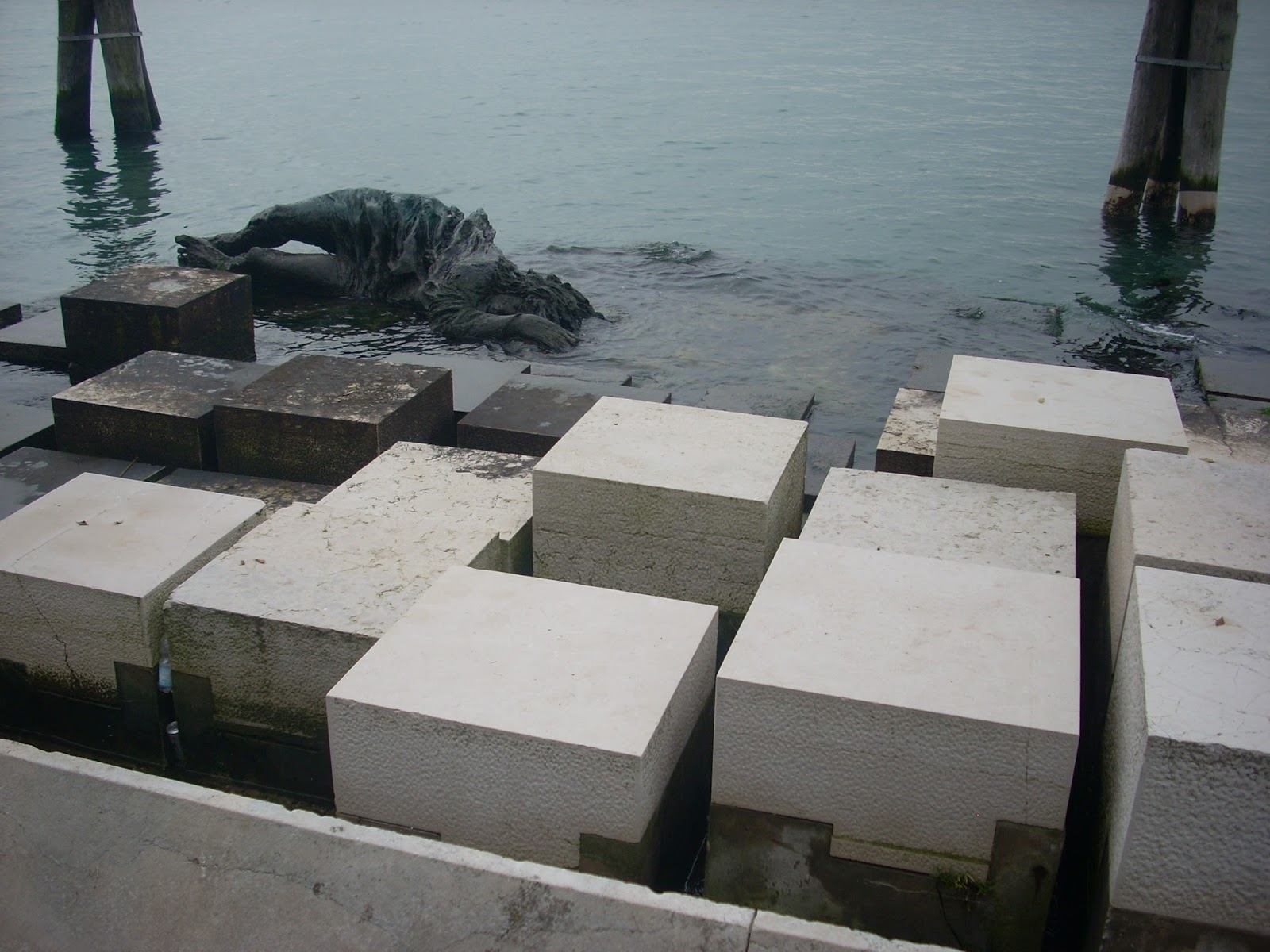 | gdl trace |: Carlo Scarpa e il monumento alla Partigiana ai Giardini ...