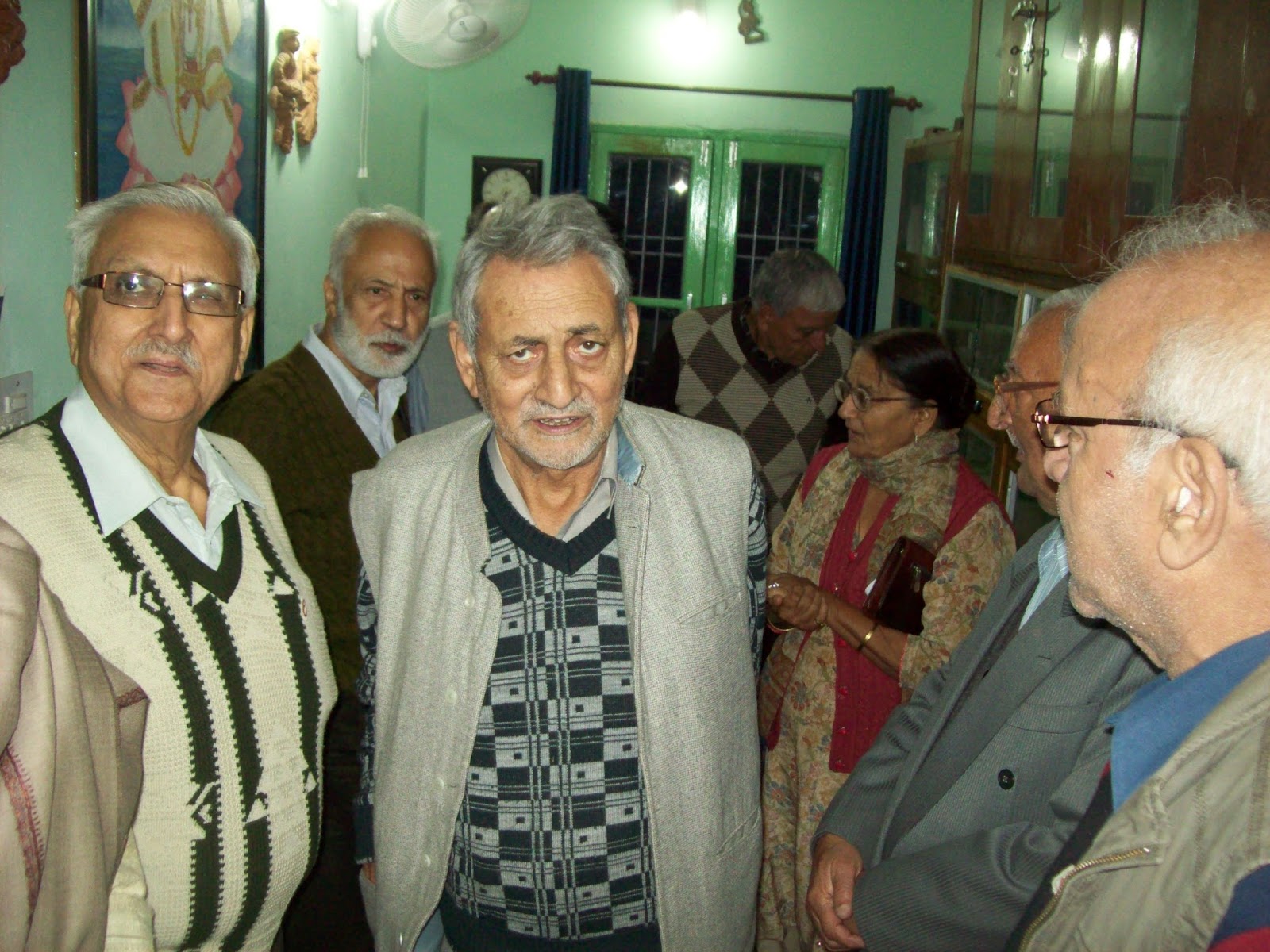 CHINAR SHADE : A BAITHAK ( SITTING ) DEDICATED TO THE MEMORY OF ...