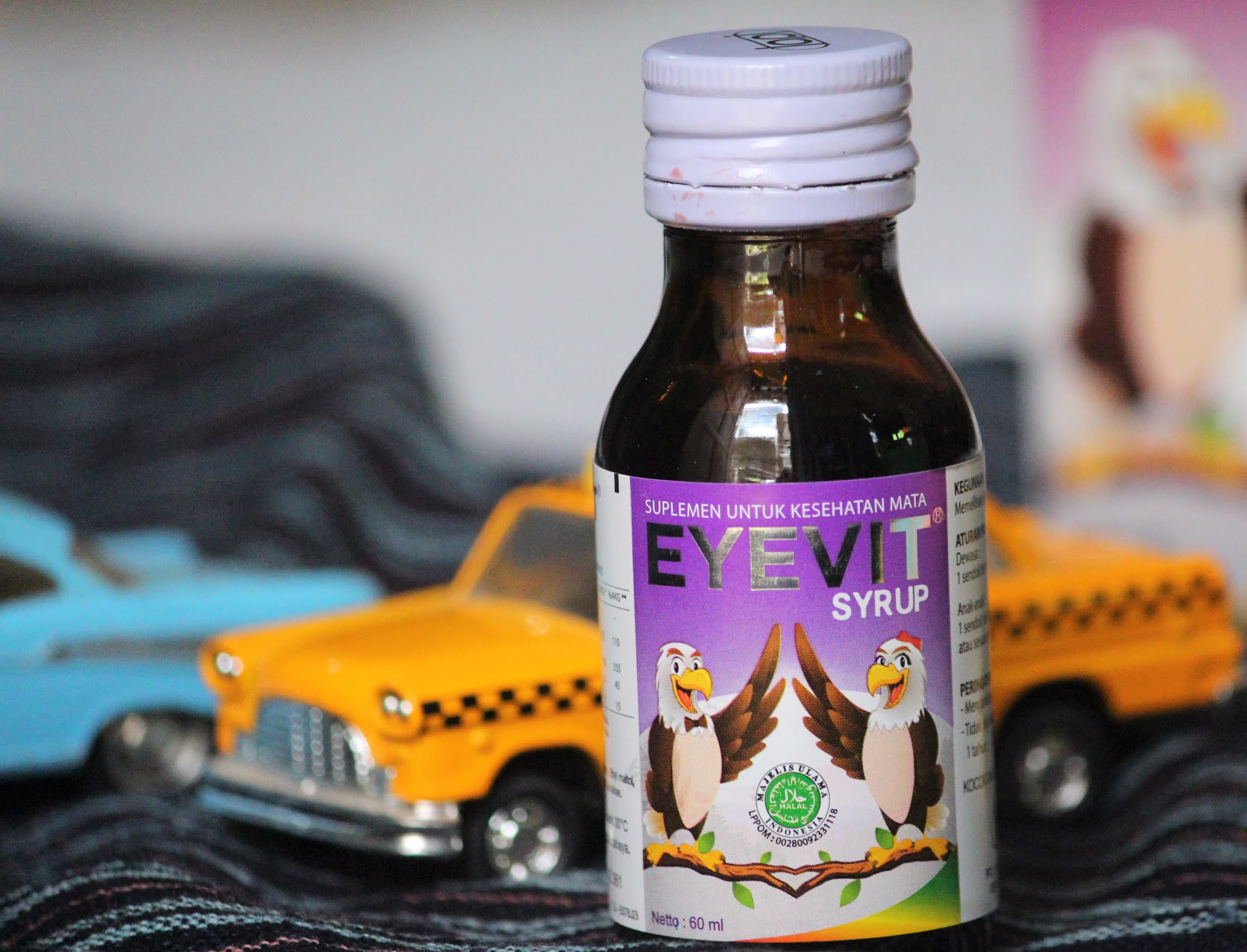 Lindungi Kesehatan Mata Keluarga Dengan Eyevit - Catatan Emak