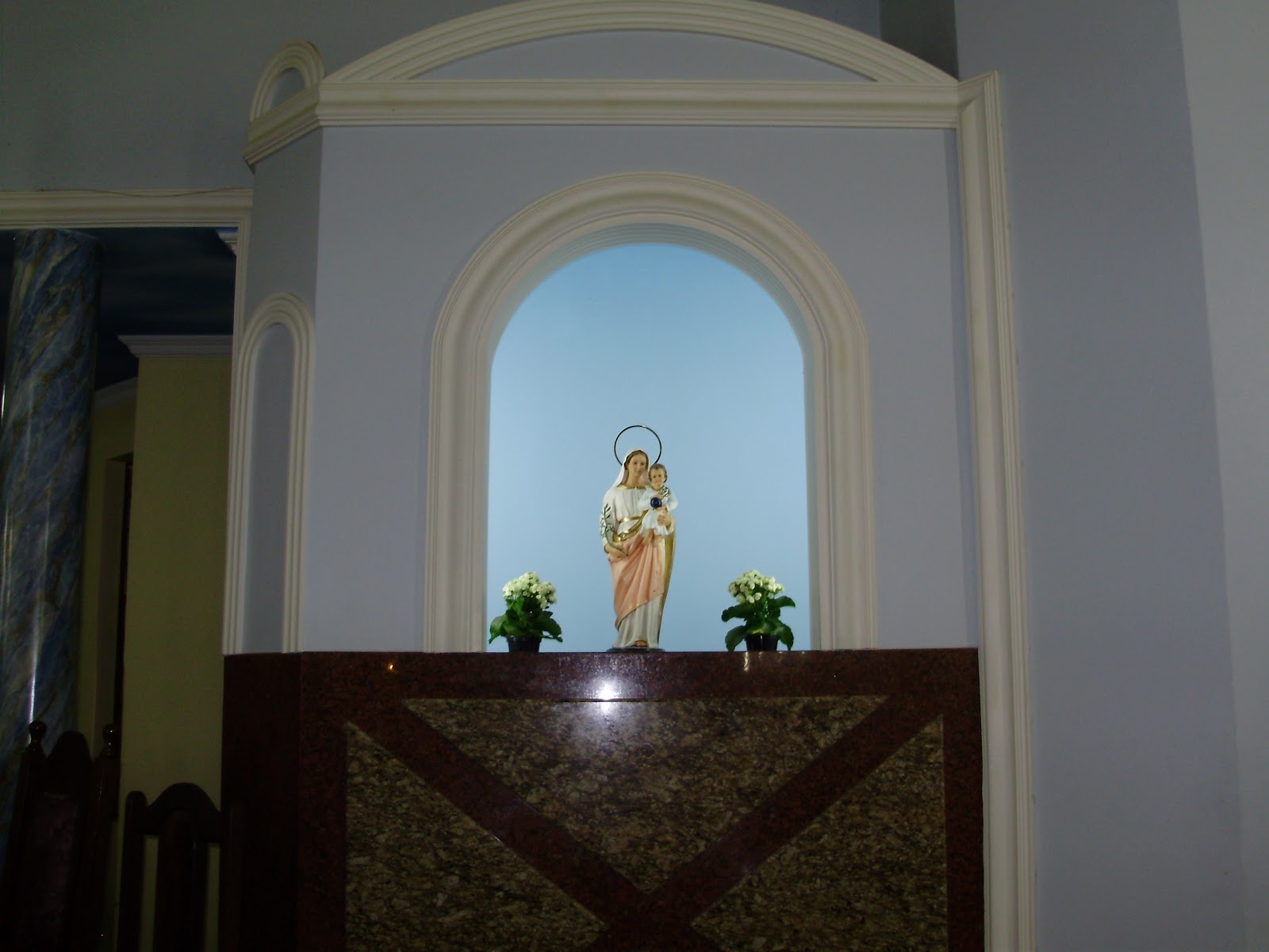 Birheng Maria Ina ng Sangkatauhan: Lugar at simbahan ng aparisyon