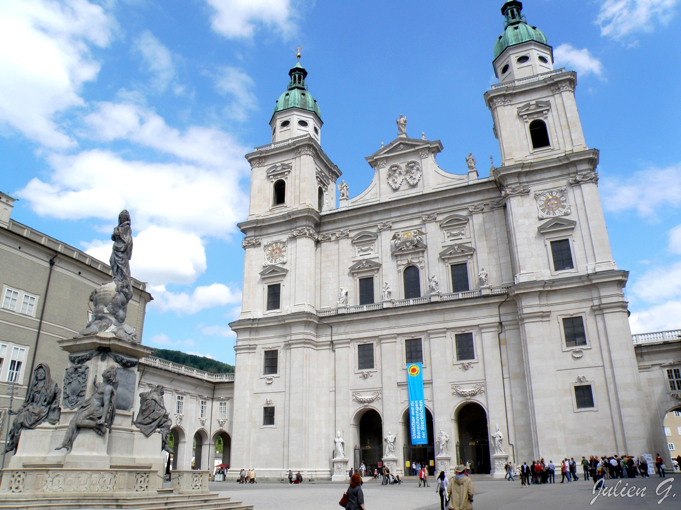 Coins du Monde: AUTRICHE - Salzbourg - La cathédrale Saint-Rupert