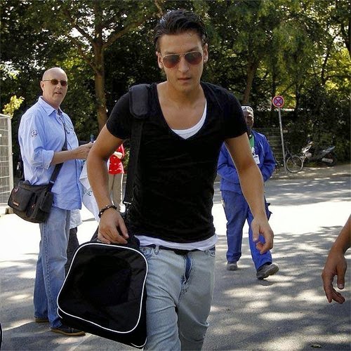 Football Player's Style: Mesut Ozil Style