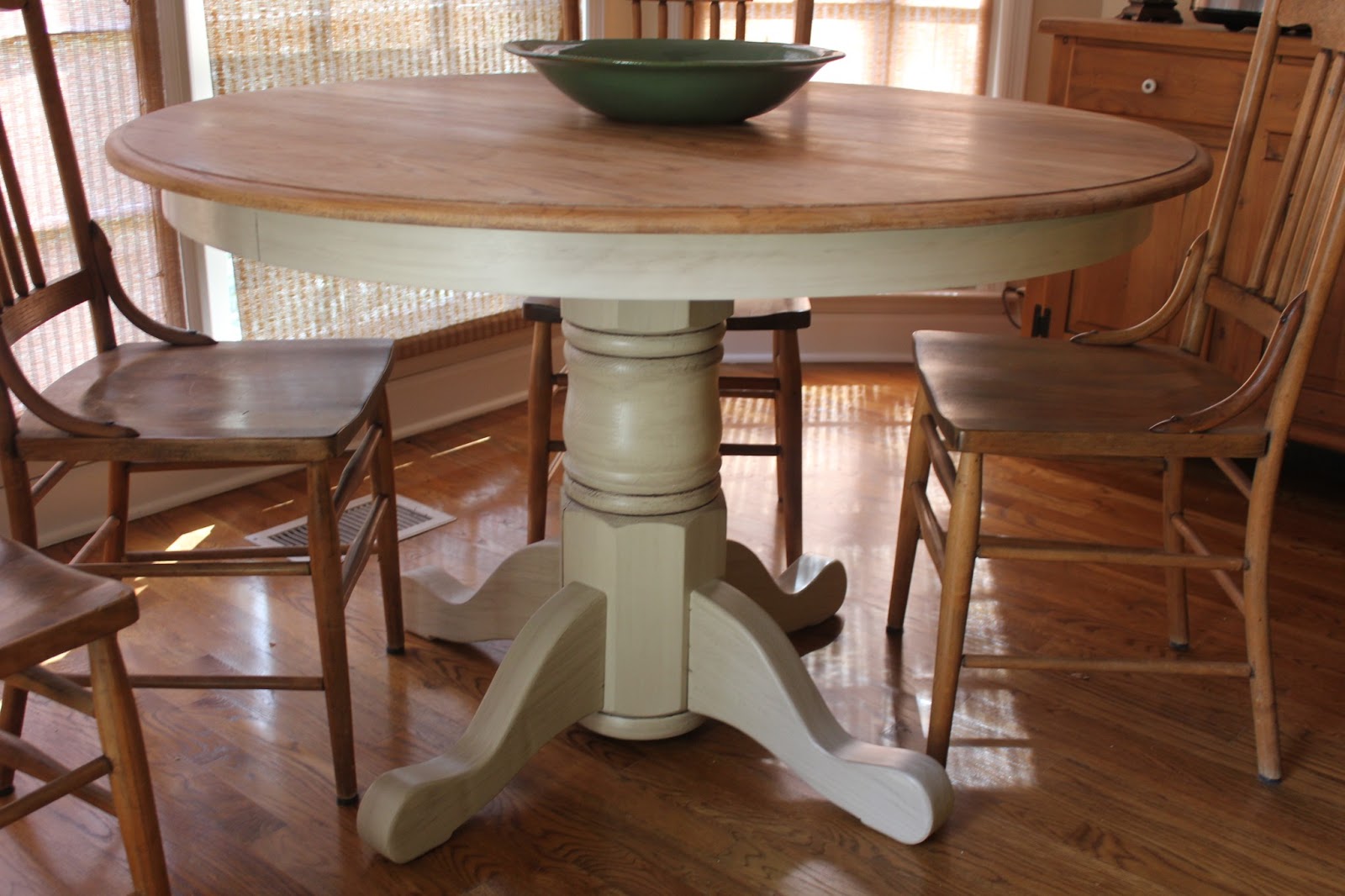 Mad Mary's Junk Yard: My Oak Table