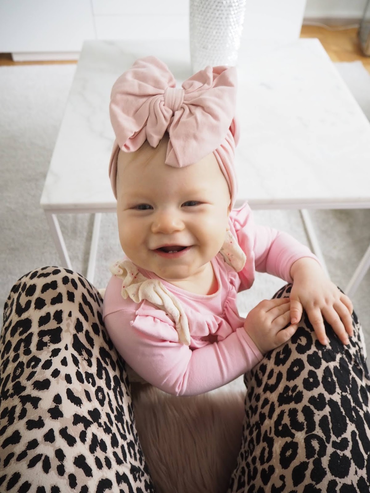 Mama loves you : Vauvan ensimmäinen korvatulehdus