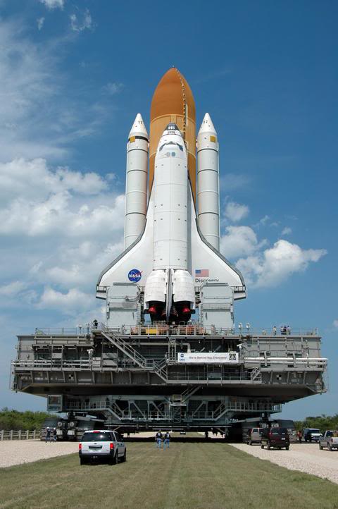 (GAMBAR) Proses Pemasangan Kapal Angkasa Space Shuttle oleh NASA