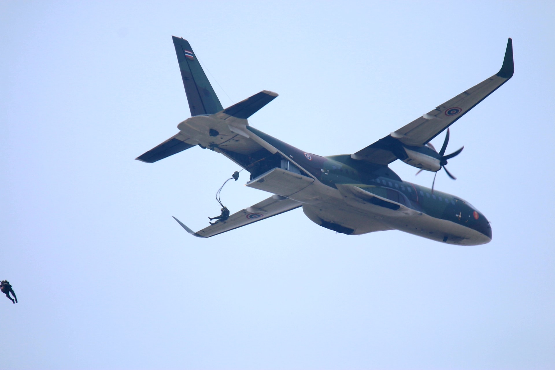 AAG_th บันทึกประจำวัน: กองทัพบกไทยลงนามจัดหาเครื่องบินลำเลียงขนาดกลาง ...