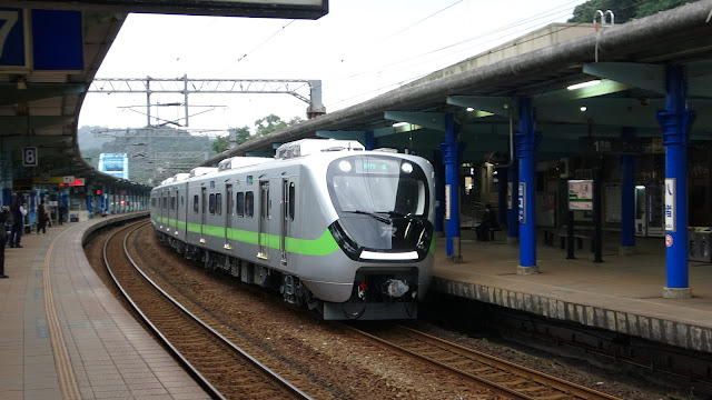 Blair's 鐵道攝影: EMU900型電聯車 / TRA EMU900 Type Electric Multiple Unit