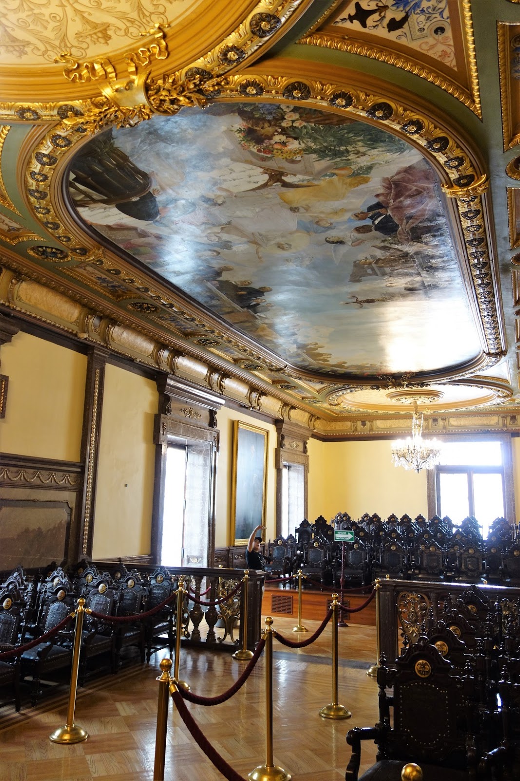 Travels of a Retired Teacher: Visiting City Hall