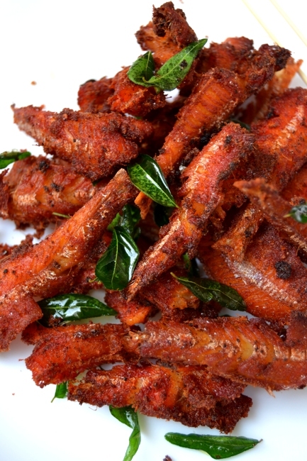 Vaniensamayalarai: Kerala Style Anchovies (Nethili meen) Fry