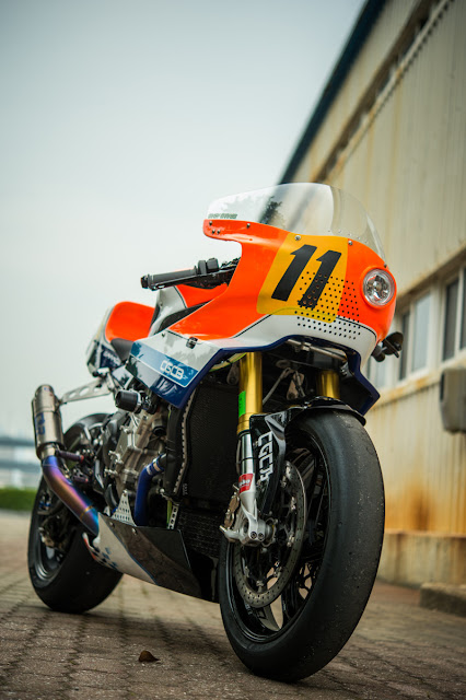 S1000rr. Retroracer Project - RocketGarage - Cafe Racer Magazine
