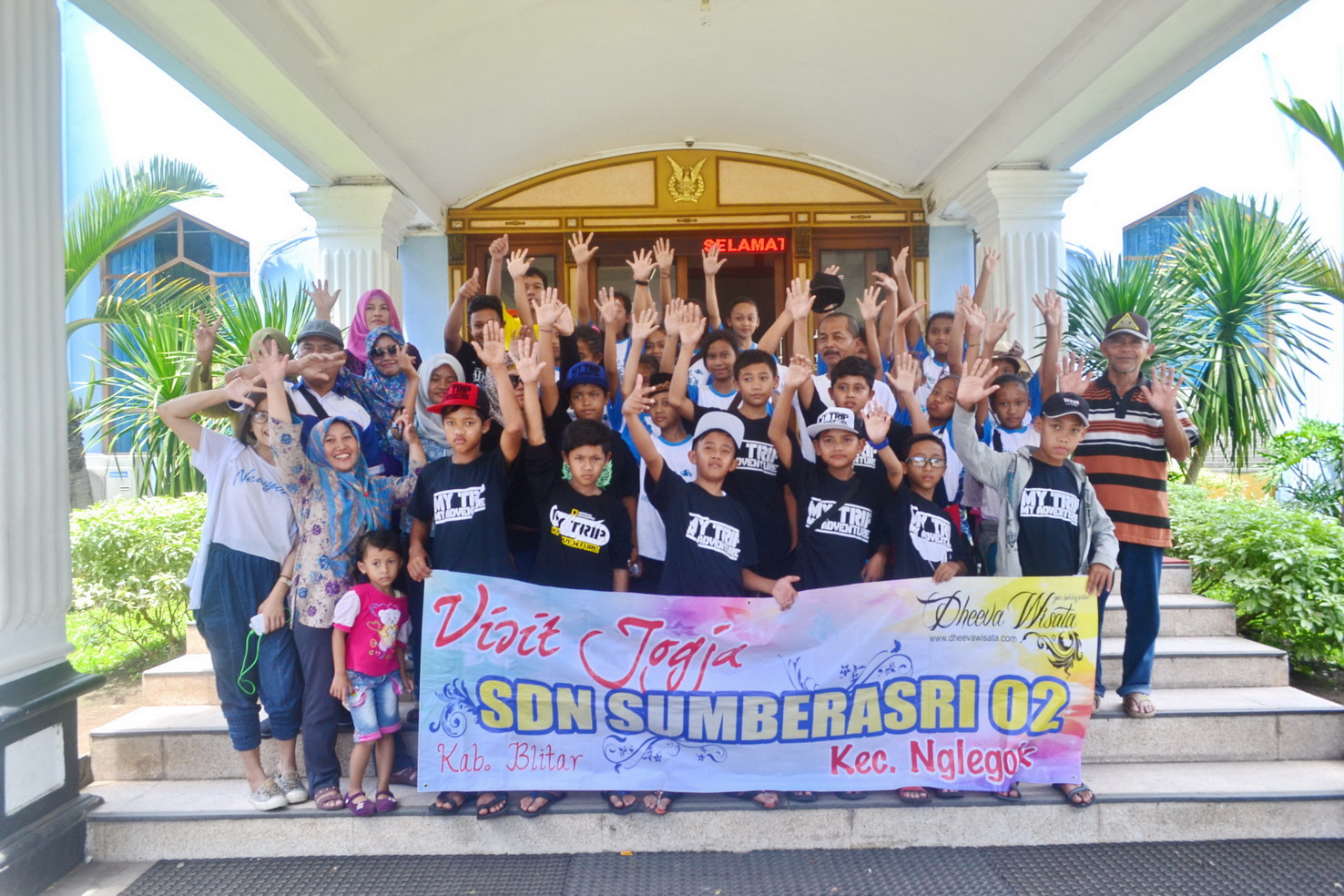 DHEEVA WISATA BLITAR