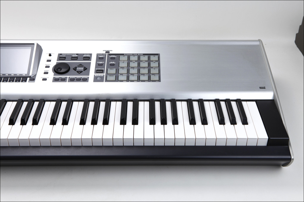 MATRIXSYNTH: Roland Fantom X8 keyboard